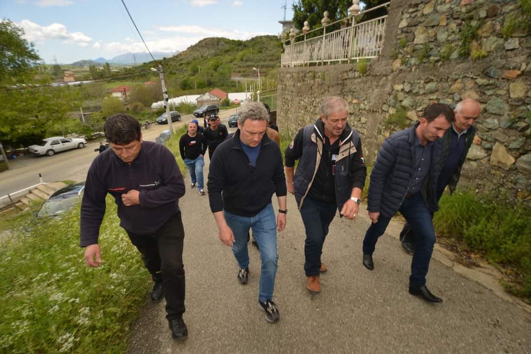 Bardh Spahia në njësinë Administrative Guri i Zi... - Shkodra Post